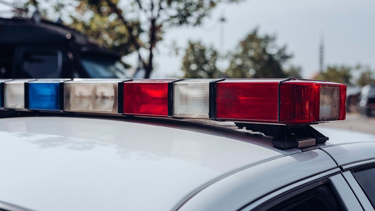 Police officer issues warning that all iPhone users are 'in danger ...