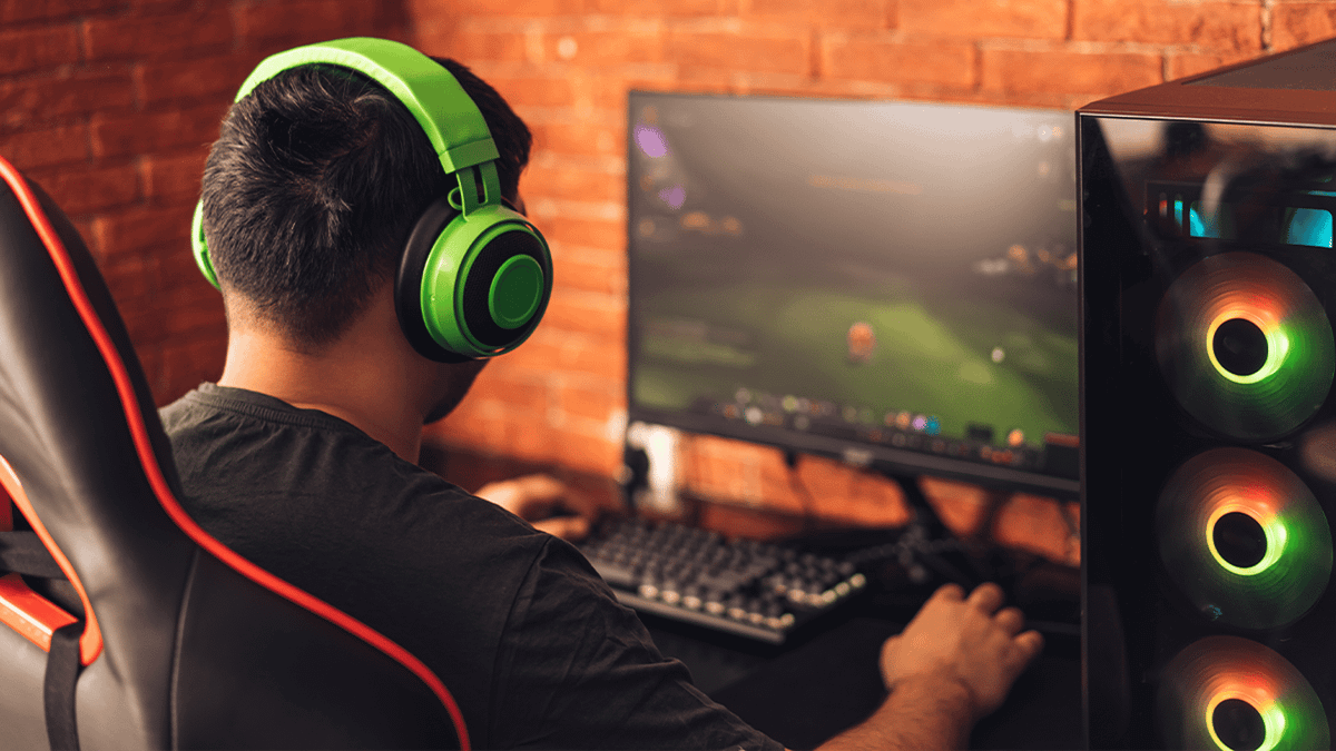 'Take a shower' warning given to gamer who played for 16 hours straight ...