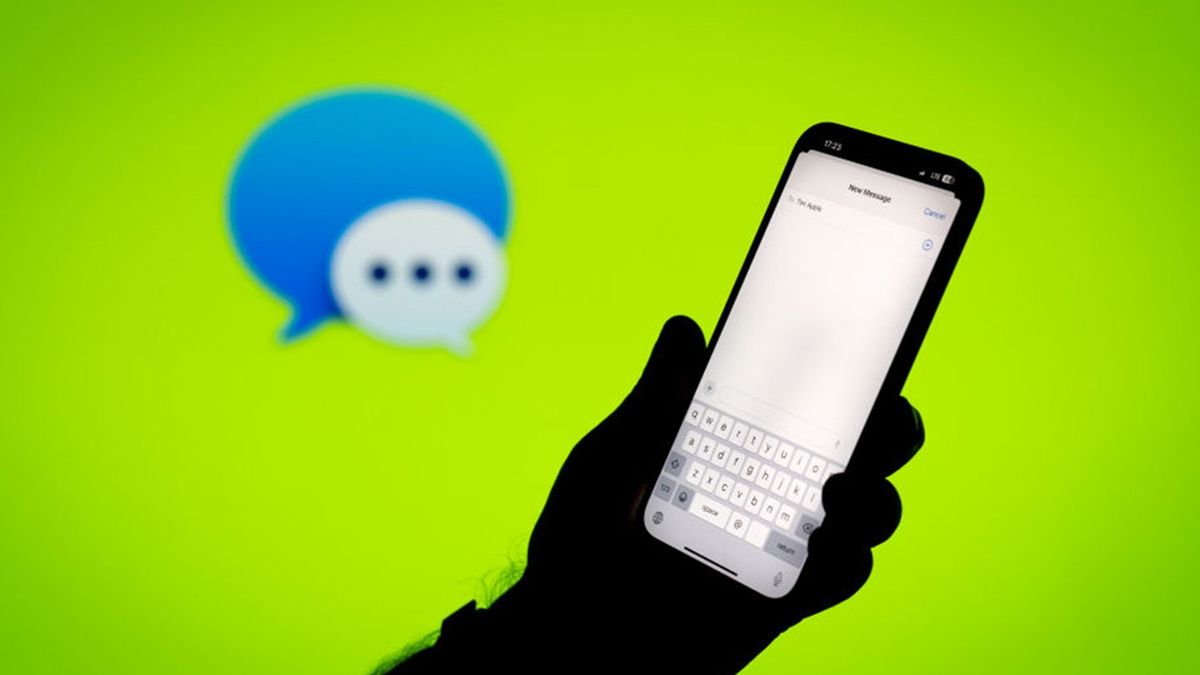 Little-known reason why contact names on your iPhone are turning red