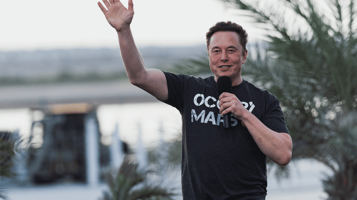 Elon Musk's Starbase is looking for dishwashers and mixologists to work ...