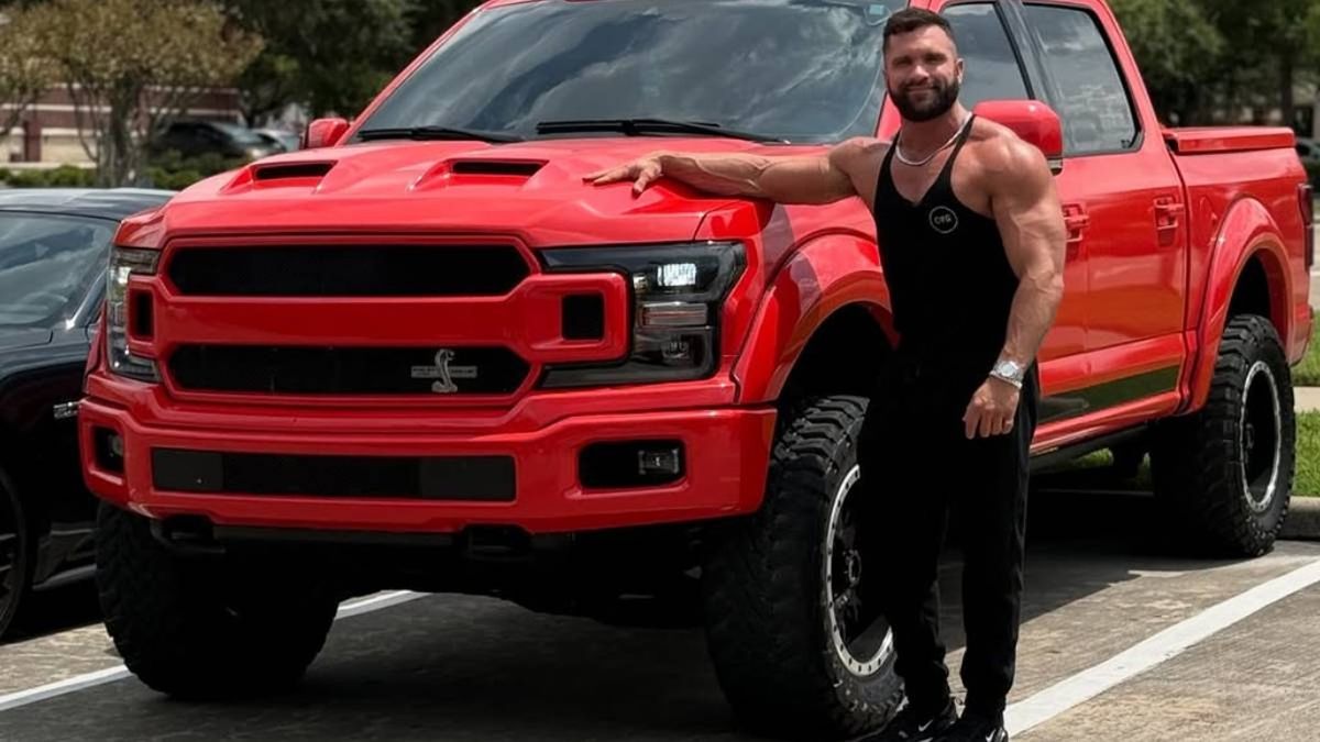 Fitness influencer with 2M followers reveals insane transformation ...
