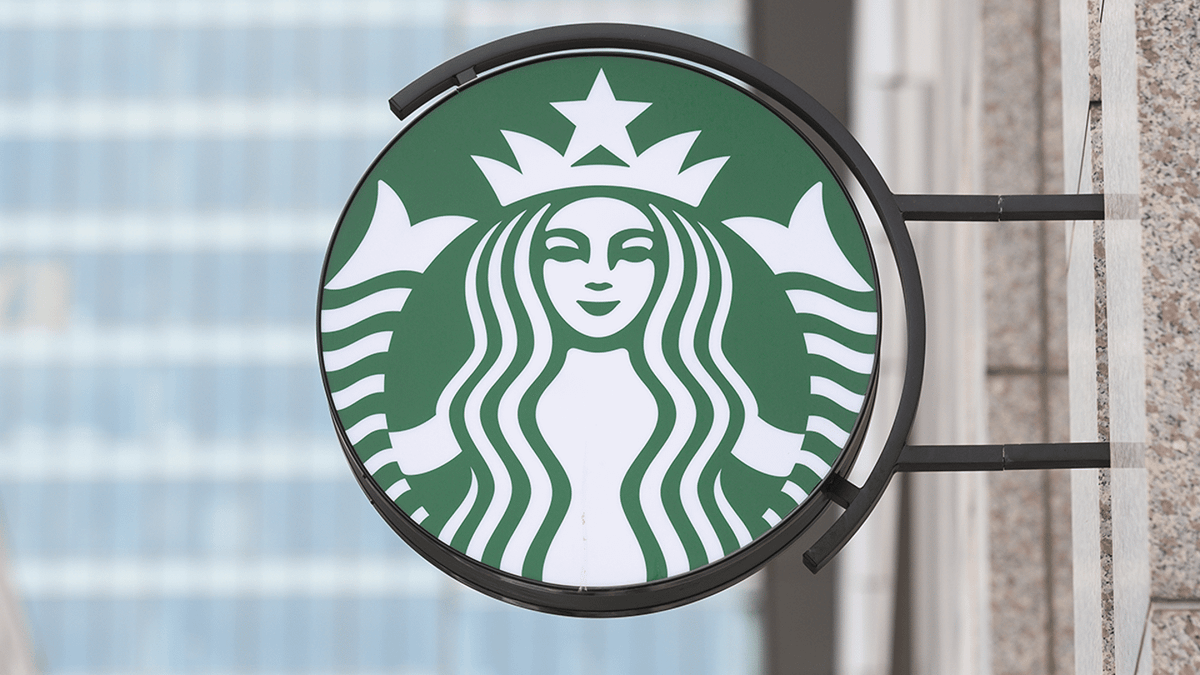 Starbucks make groundbreaking move in 'first major defeat' to the AI ...