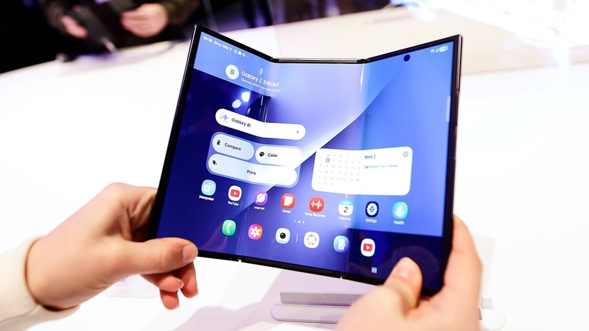 Samsung discontinues new phone just three months after launch with no ...
