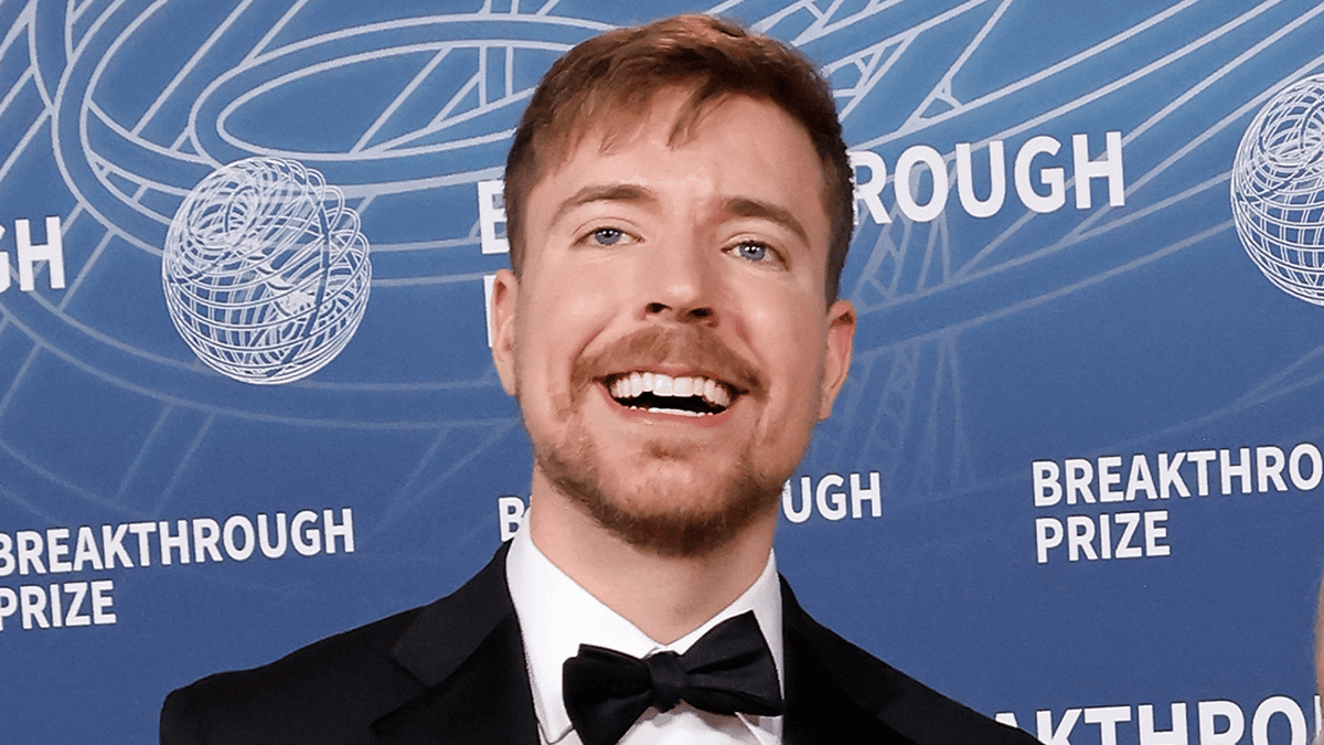 Outraged fans slam MrBeast as ‘scammer’ after he charged $1,000 per ...