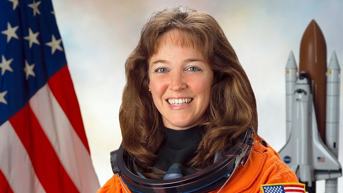 Astronaut drove 900 miles to attack her ex's girlfriend in disturbing ...
