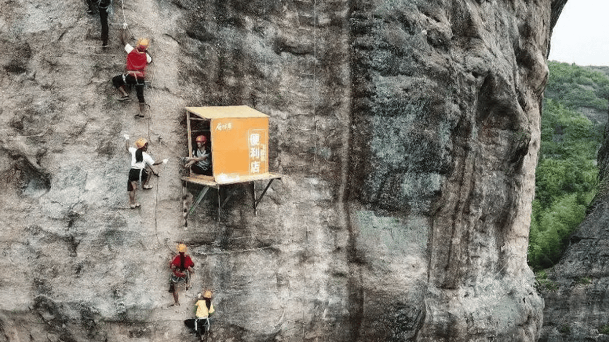 People mind-blown by China's 'most inconvenient convenience store ...