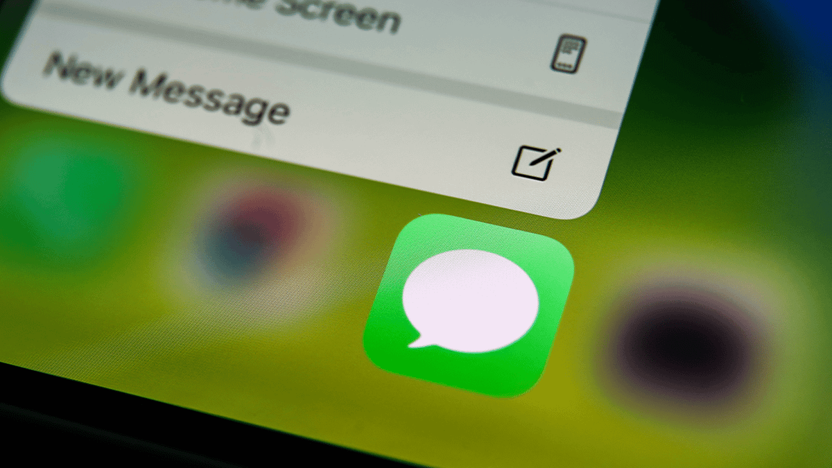 FBI's 'stop texting' warning triggers Apple to make groundbreaking ...