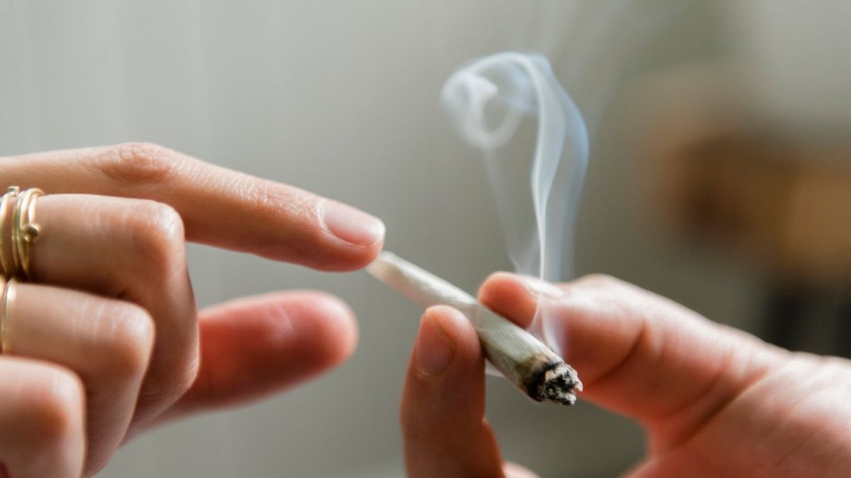 Weed smokers explain what terrifying 'scromiting' side effect really ...