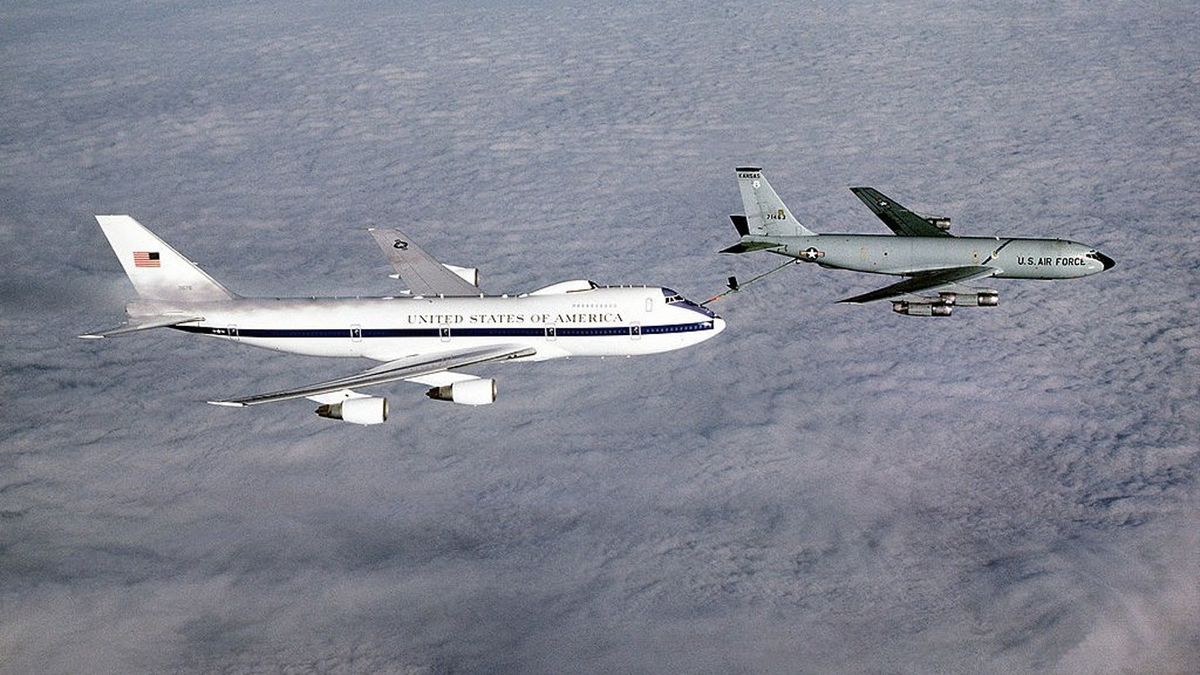 'Doomsday plane' that could mean you only have five minutes left to ...