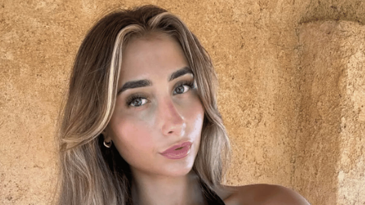 Lily Phillips' parents break down as they beg her to stop extreme ...