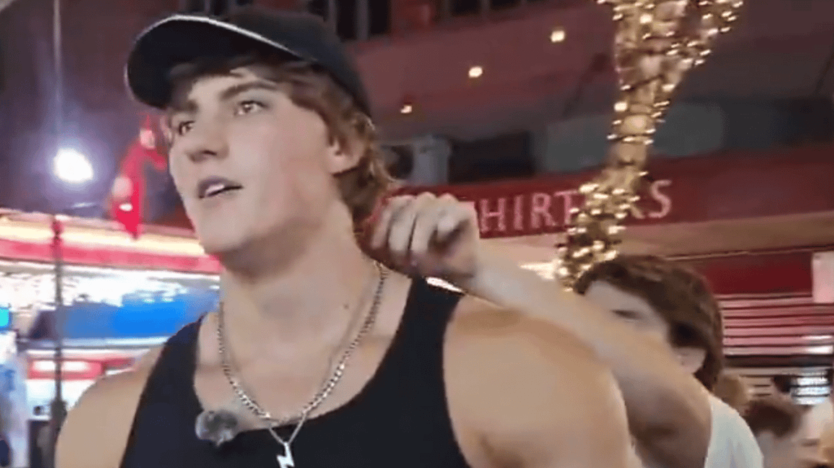 ‘Looksmaxxing’ influencer exposed live on stream after having cap stolen