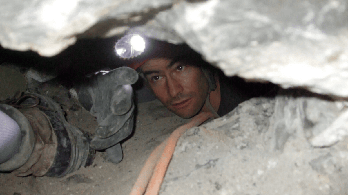 Heartbreaking detail has been left at entrance to cave where man ...