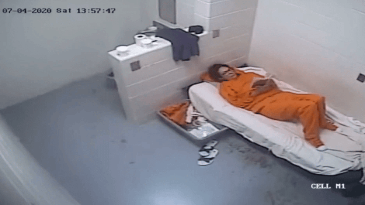 Ghislaine Maxwell’s life in prison seen for first time in new Epstein ...