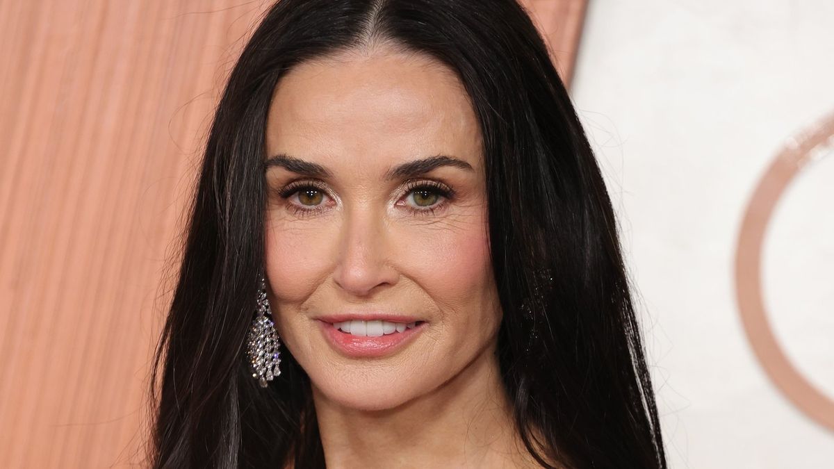 Demi Moore admits cheating on her husband the night before their wedding