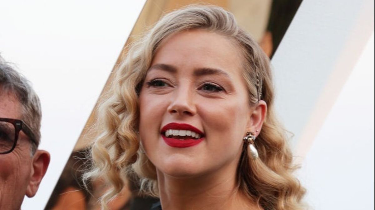 Amber Heard thanks fans after new career move as she leaves new life in ...