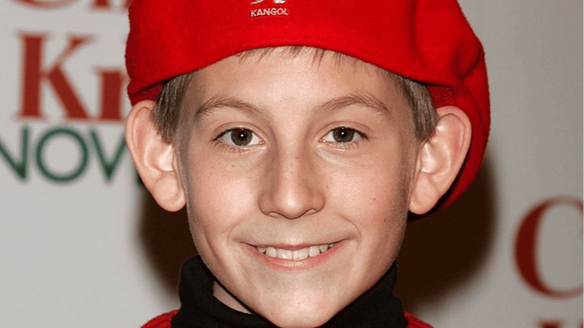 Truth behind Erik Per Sullivan Insta account as fans spot 'Dewey' react ...