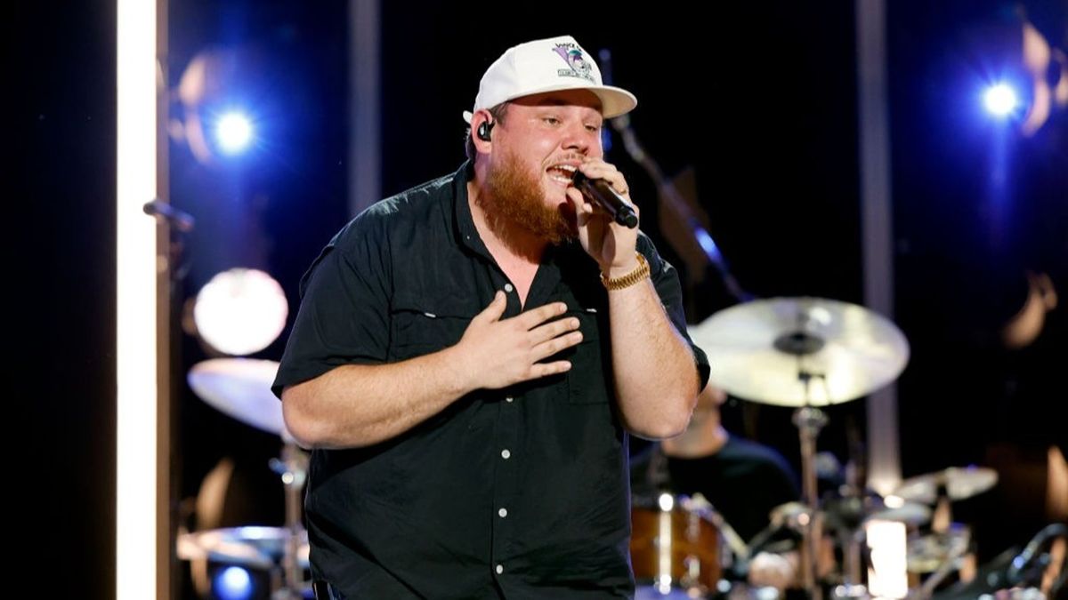 Last chance to buy tickets amid 'Luke Combs war' after presale sells ...