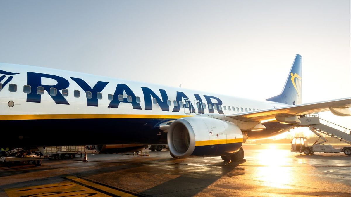 Over 4,000 flights cancelled or delayed in a single day - with Ryanair ...