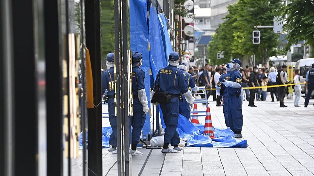 25 people rushed to hospital as 'mystery substance' sprayed at Tokyo ...