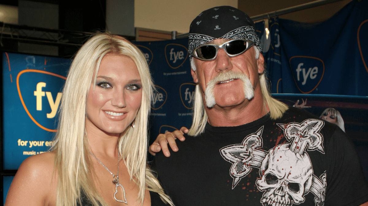 Brooke Hogan 'regrets' removing herself from dad Hulk Hogan's $5million ...