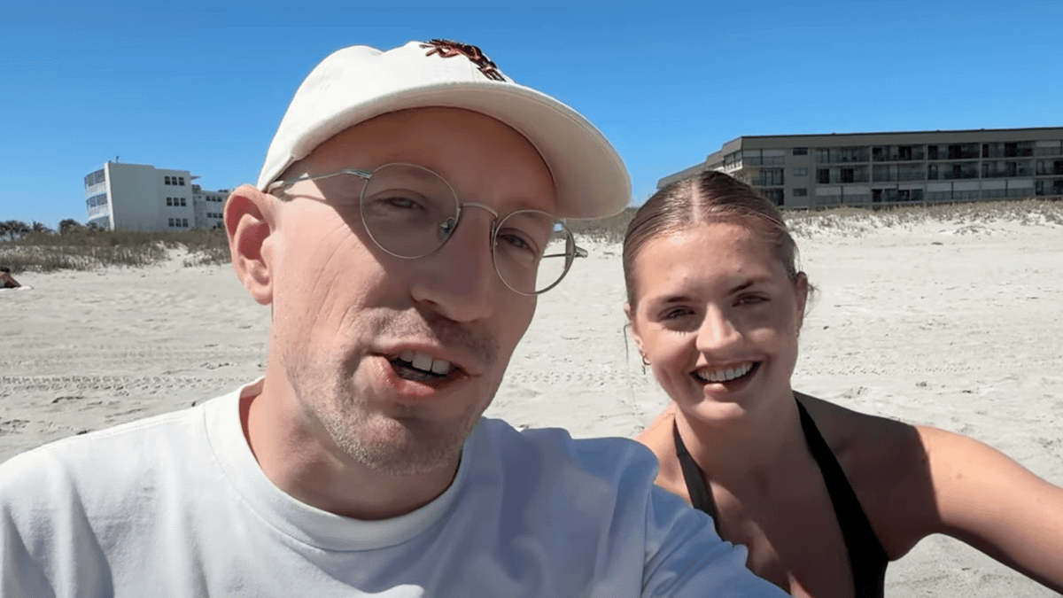 Crew member reveals major secrets about dating and relationships ...