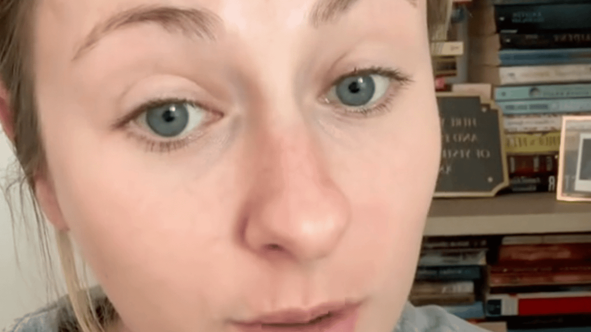 Woman says HR refuses to use her full name in emails because of her ...