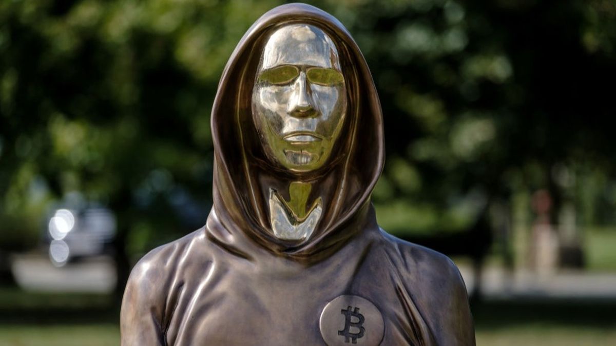 Man 'finally unmasked' as legendary Bitcoin founder responds to ...