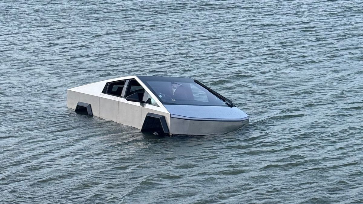 Embarrassing moment Elon Musk's Tesla cybertruck tries new 'wade mode ...
