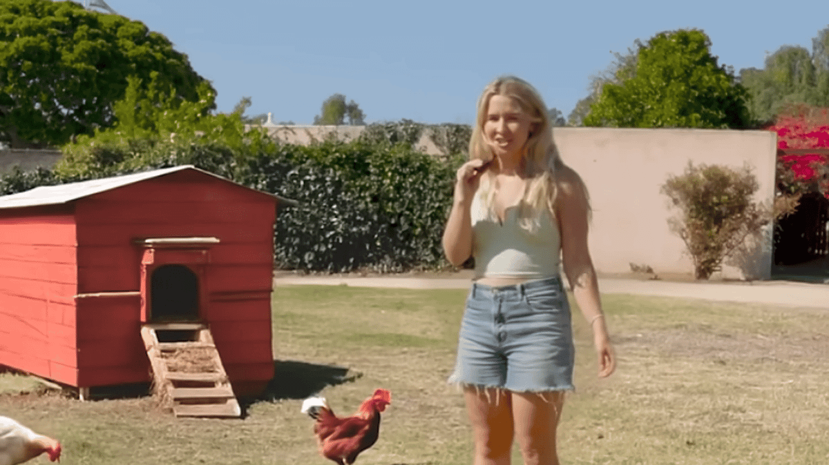 People are ‘having a break down’ after videos of woman on a farm ...