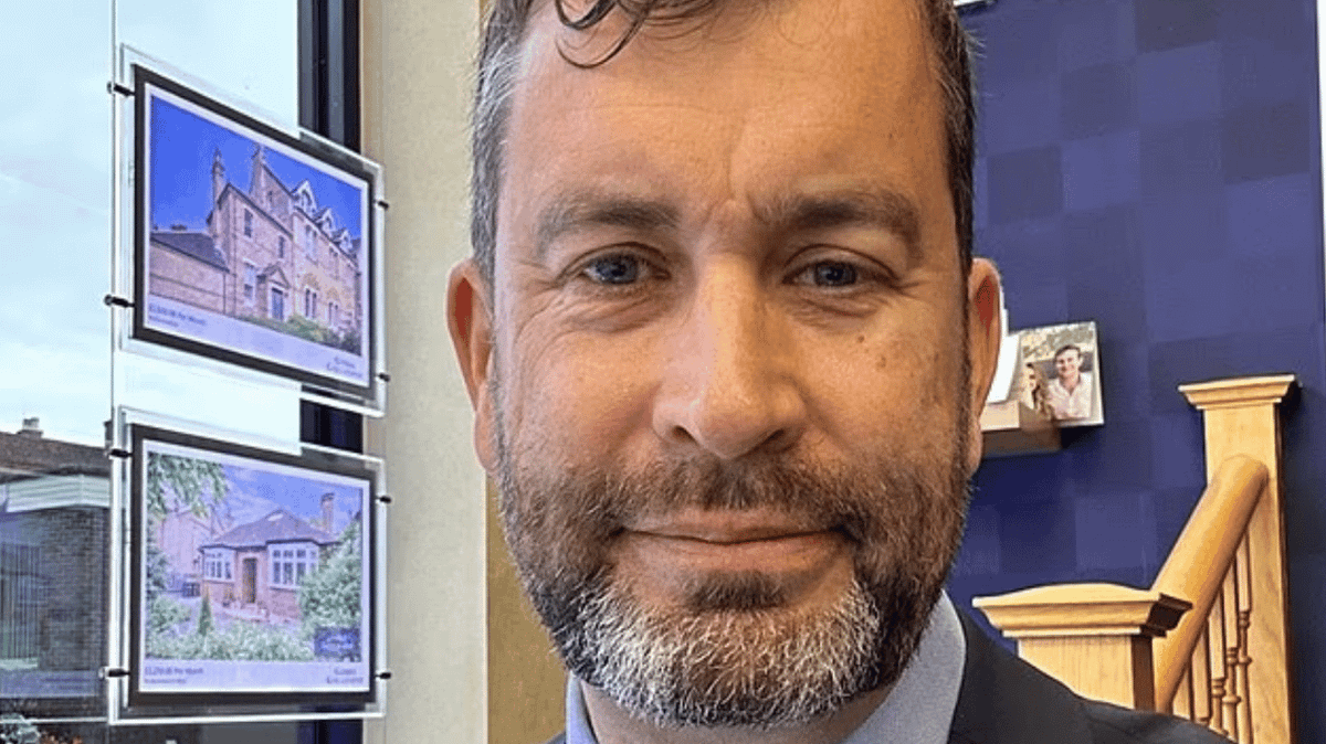 Man given £21,000 because his new desk wasn't far back enough in the office