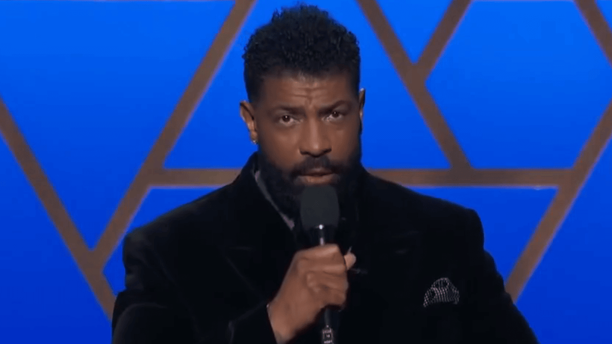Deon Cole criticised for shocking Tourette's joke mocking BAFTAs racial ...
