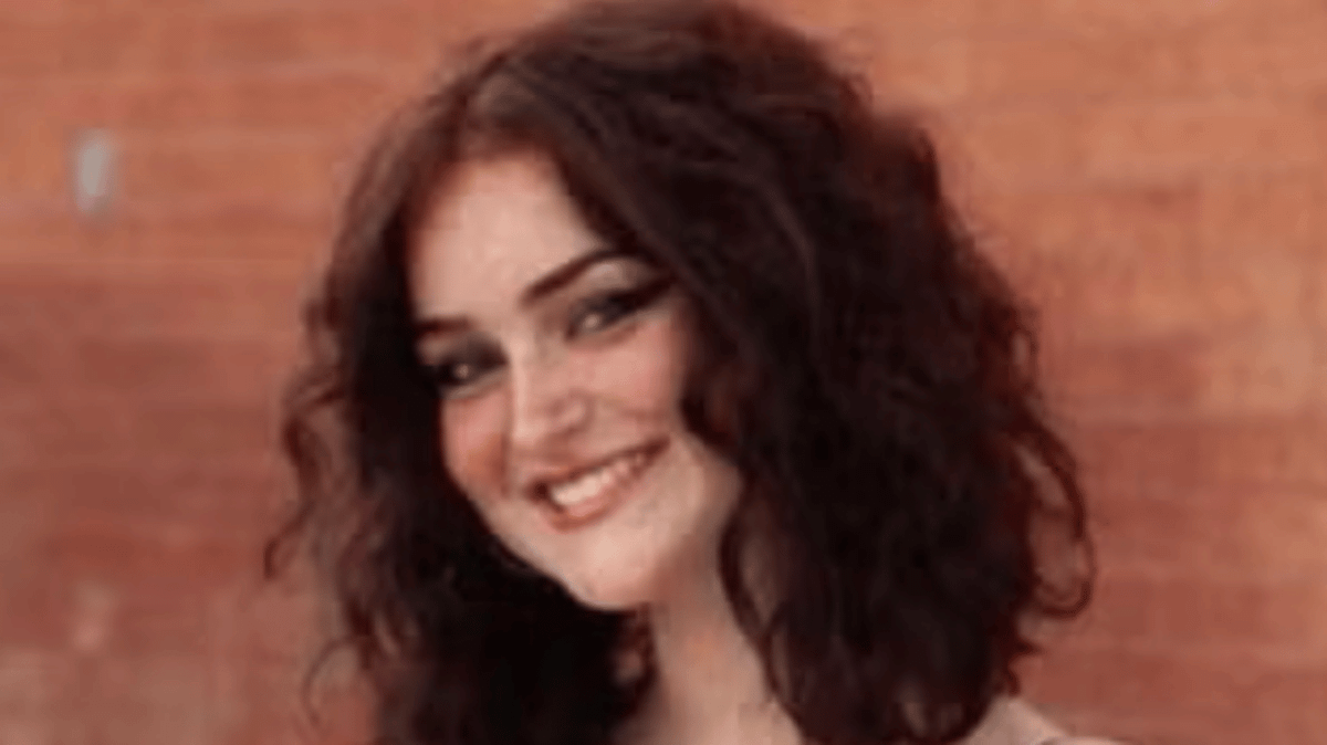 Viral 'dusting' trend explained as parents of 19-year-old girl who died ...