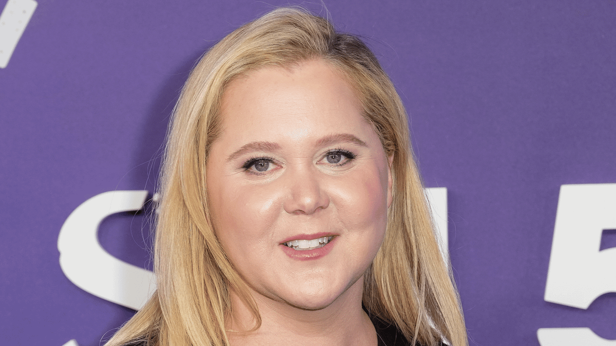 Amy Schumer shares new look as she denies controversial reason for ...