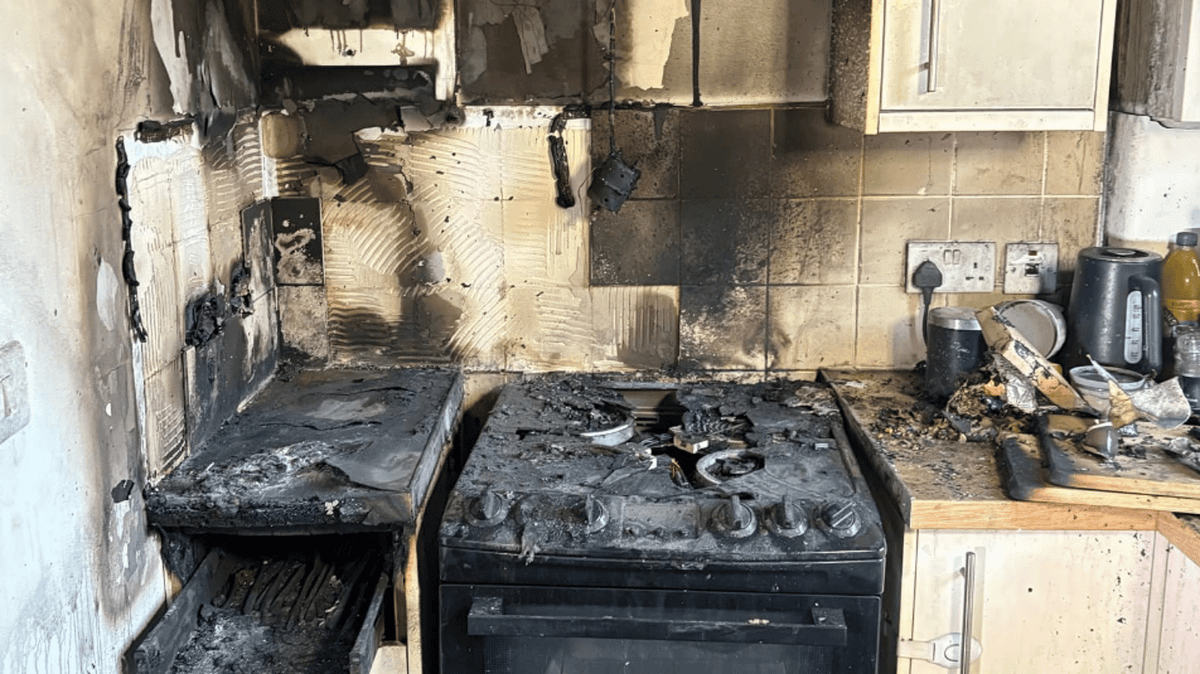 Mum loses 'everything' after 'dodgy' air fryer explodes and causes ...