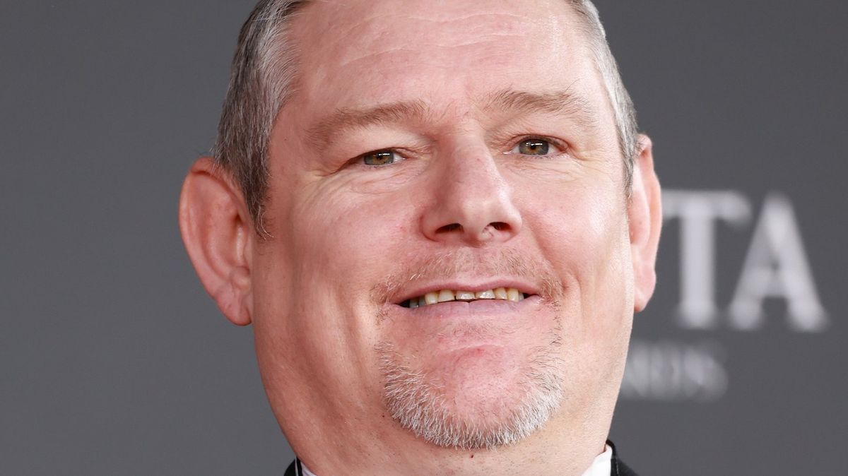 John Davidson 'refuses to apologise for having Tourette's' in new ...