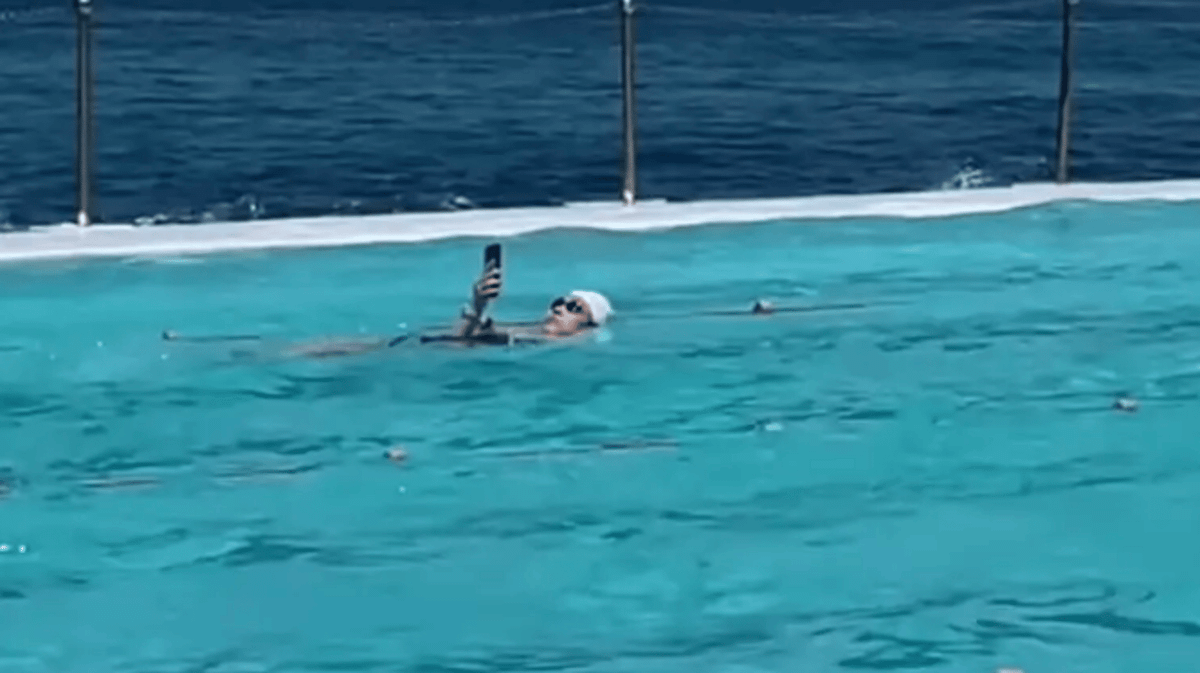 Woman slammed for ‘sad’ act in swimming pool leaving people disturbed