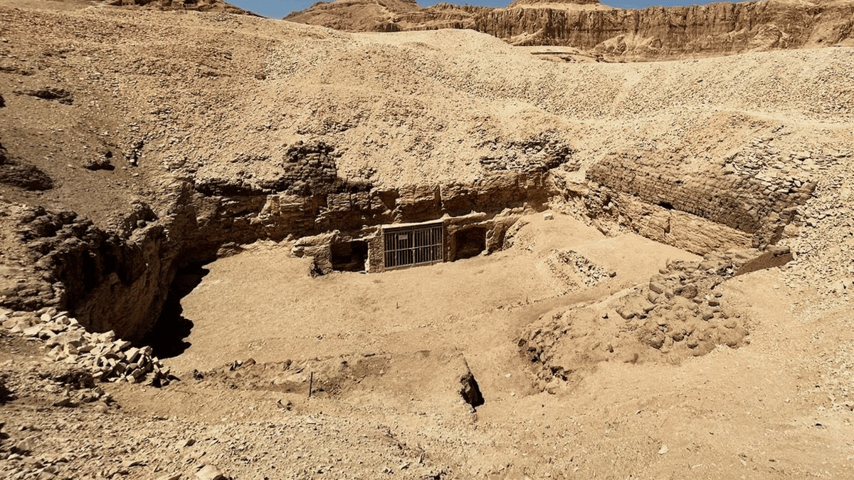 Owner of Ancient Egyptian tomb finally identified 50 years after ...