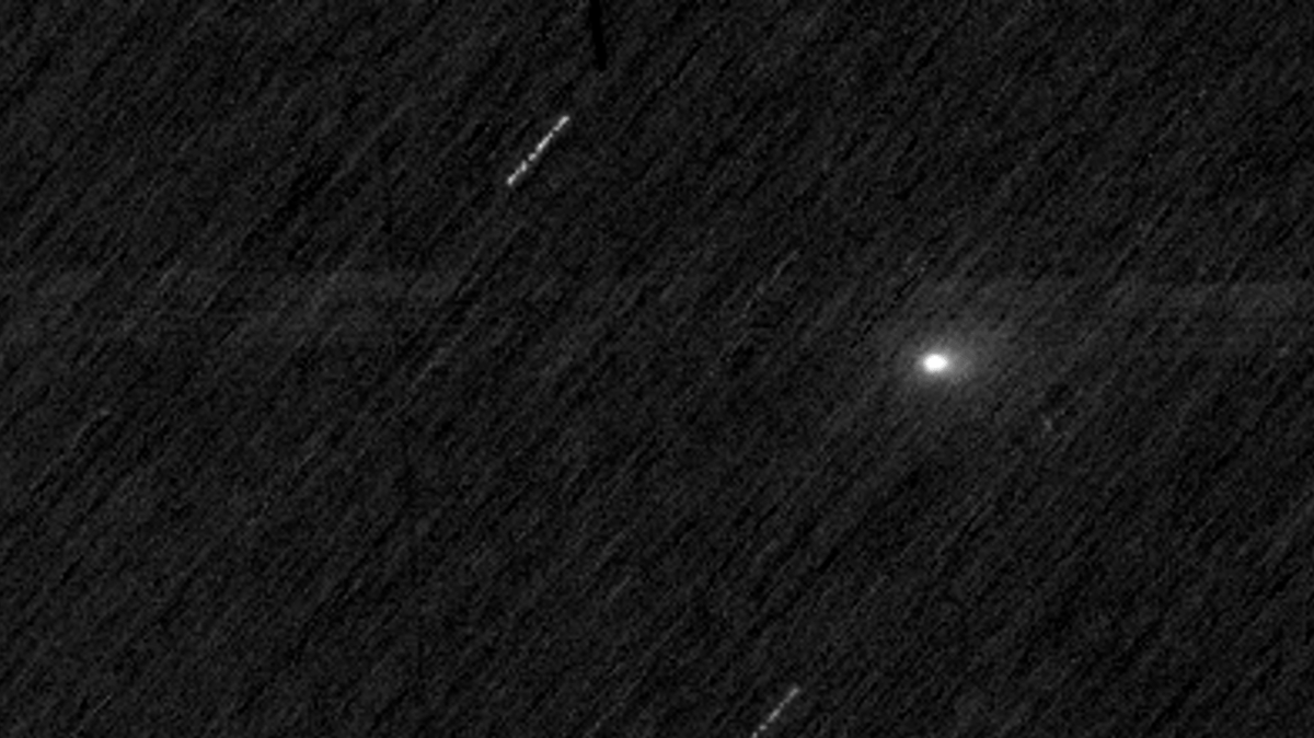 'Not natural' space object approaching Mars as NASA breakthrough could ...