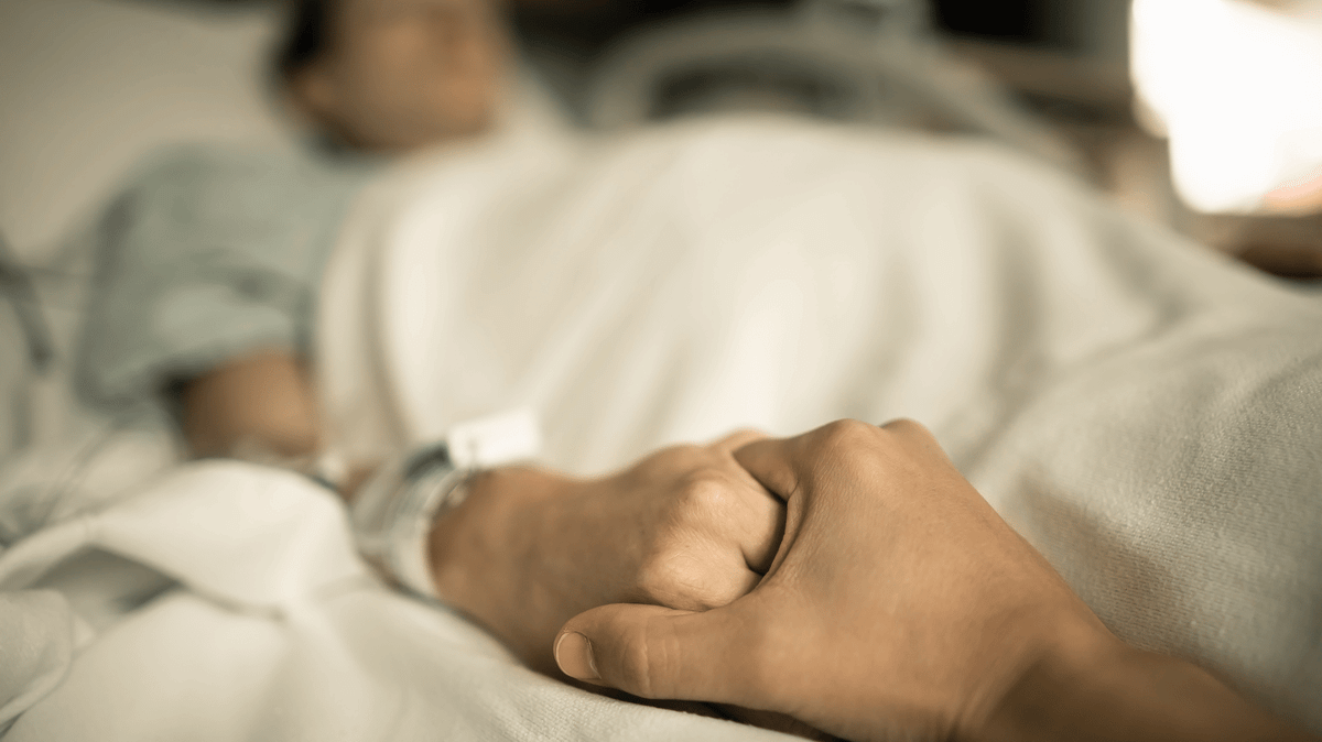 Doctor shares exactly what happens to your body in final moments before ...