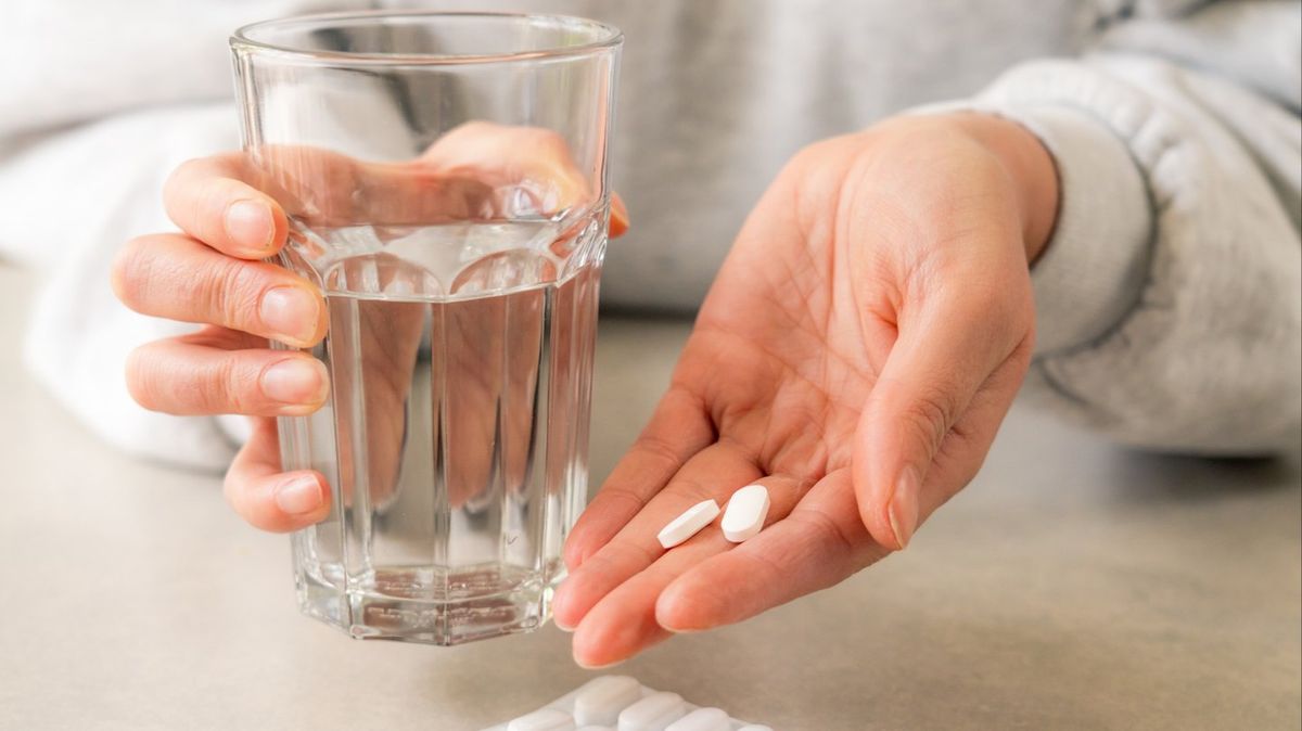 Cardiologist issues health warning to anyone that takes Omeprazole or ...