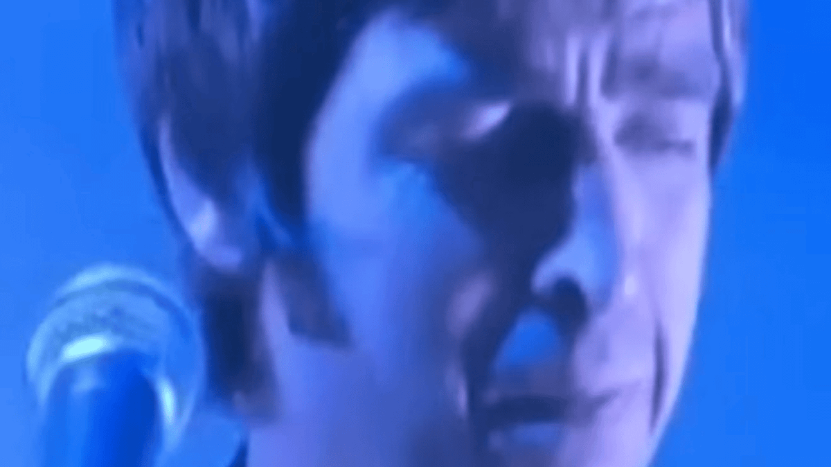 People spot incredible full circle moment between Oasis' final gig and ...