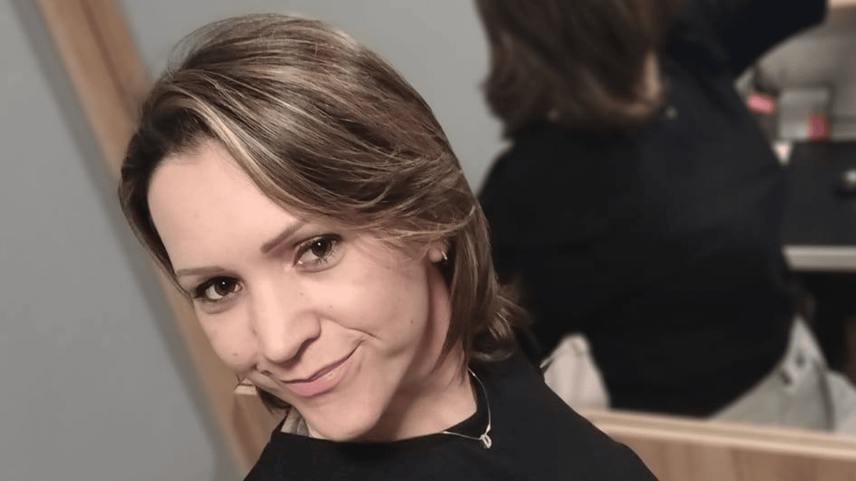 Woman who 'poisoned Christmas cake' to 'kill family' found dead in ...