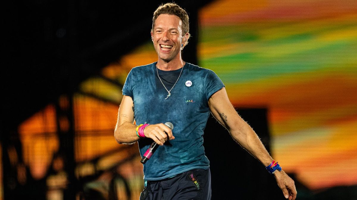 Coldplay fans have one last chance for tickets to Wembley show dubbed ...