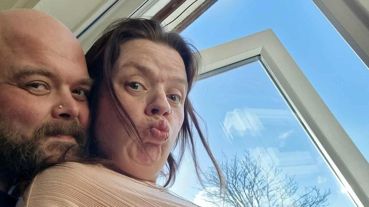 Bride dies on wedding day just hours after saying 'I do'
