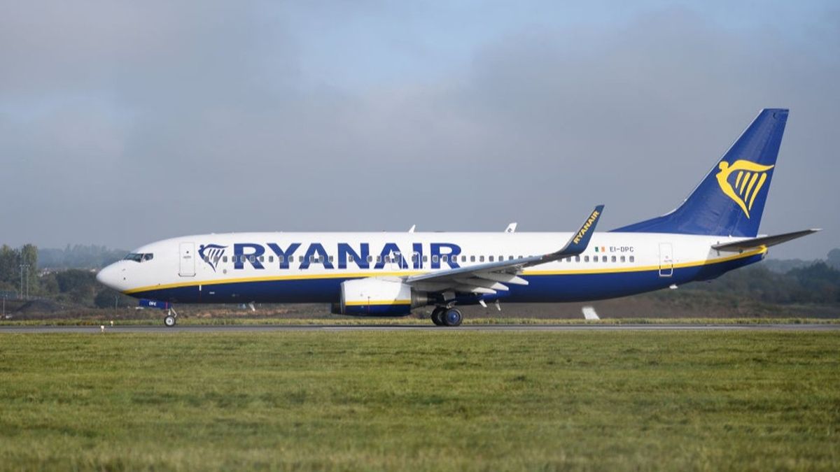 Ryanair hits out at 'fake news' after cheap flight hack shared by Which?