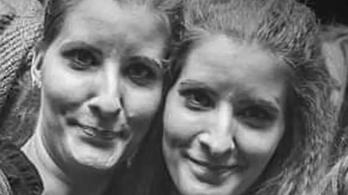 Police issue heartbreaking update 20 days after identical sisters ...