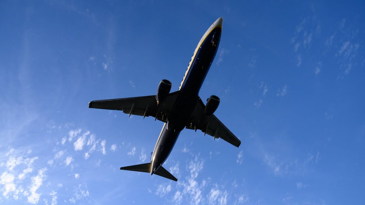 UK Foreign Office warns thousands of Brits flying to Europe as massive ...