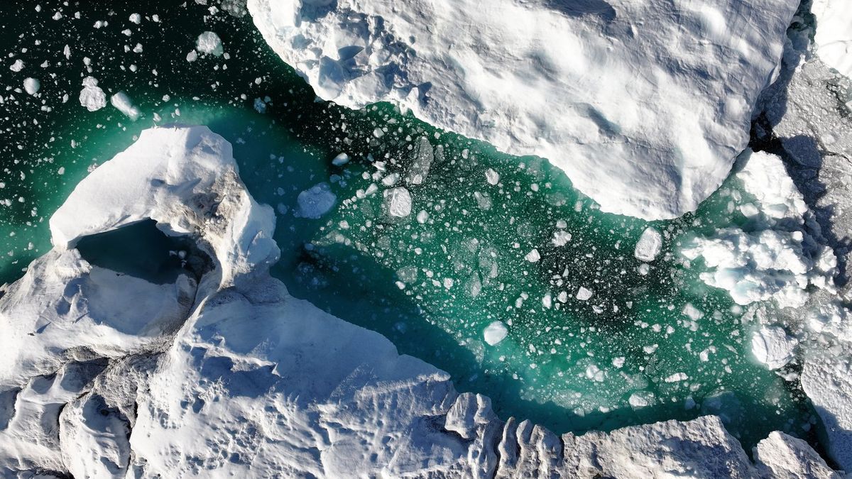 NASA discover dark secret buried 100ft beneath Greenland ice sheet