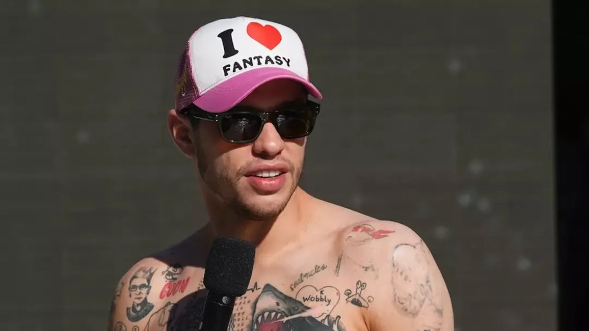 Pete Davidson gives rare look at $200,000 tattoo removal after they ...