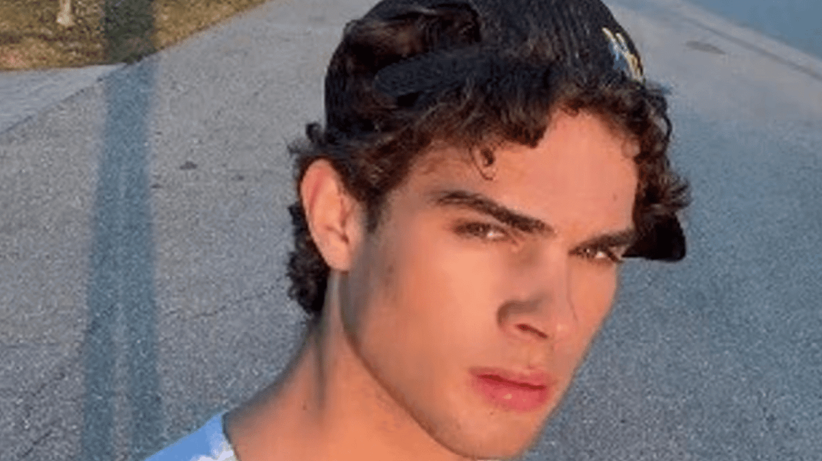 Controversial manosphere streamer Clavicular reveals what he looked ...